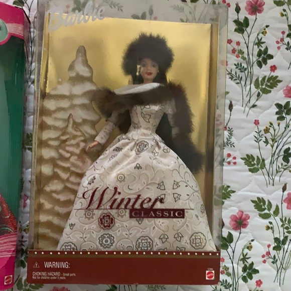 Barbie | Toys | 994 Seasons Greetings201 Winter Classic Barbie | Poshmark